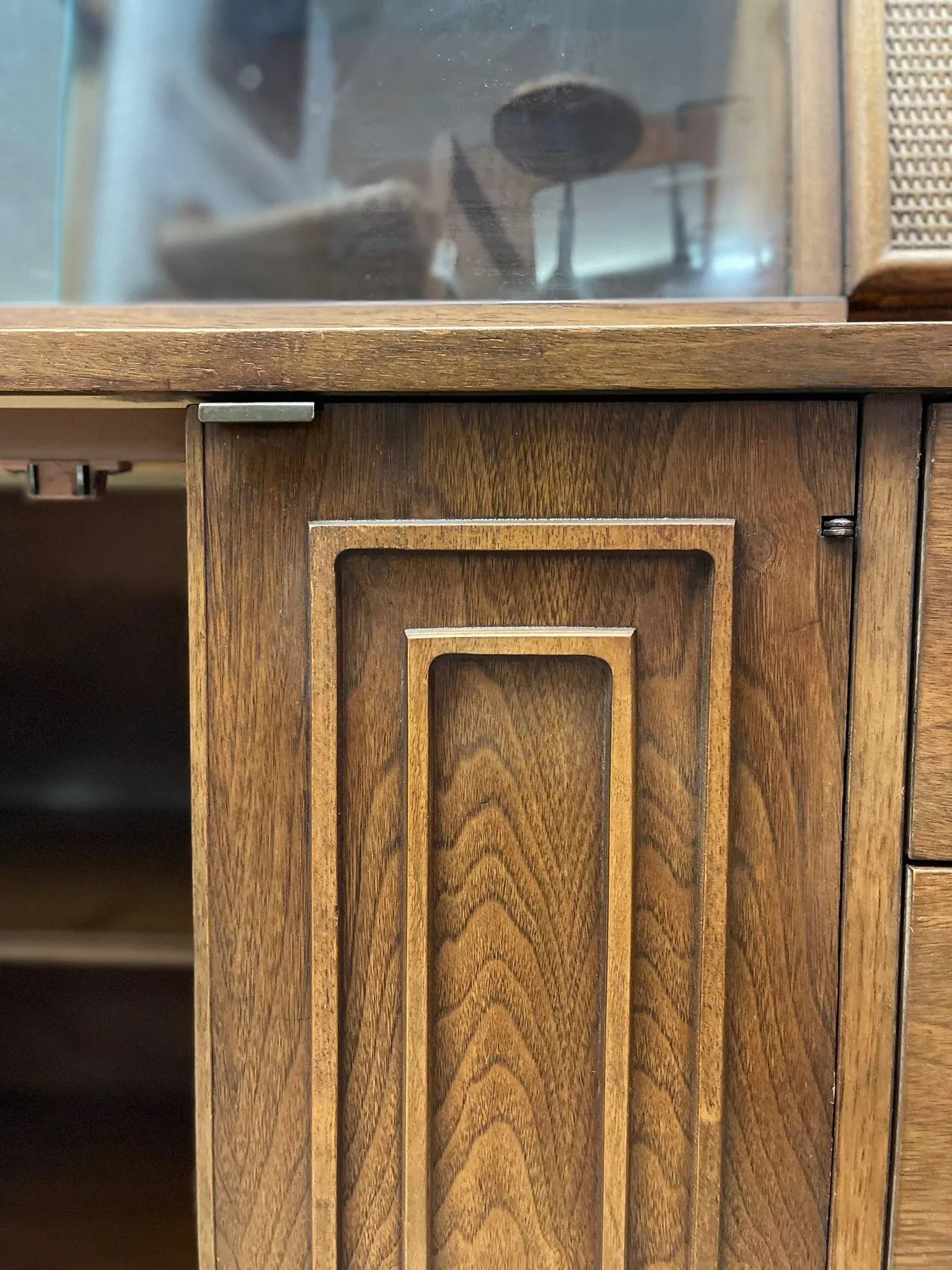 1970s Vintage Mid Century Modern Sculptra Broyhill Premier Two Piece Hutch and Dovetailed Credenza. Chairish