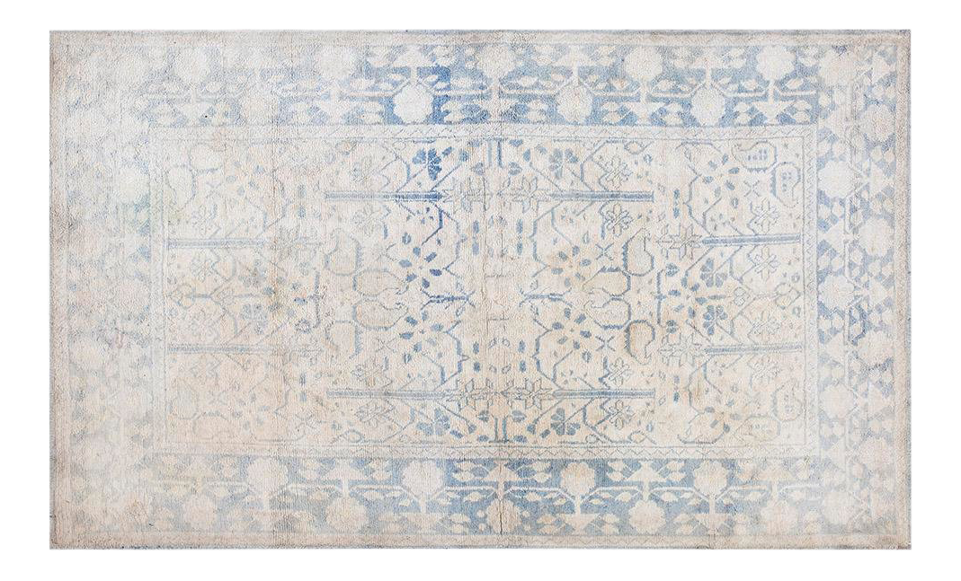 1920s Traditional Blue and White Wool Rug - 4'4"x7'2" | Chairish