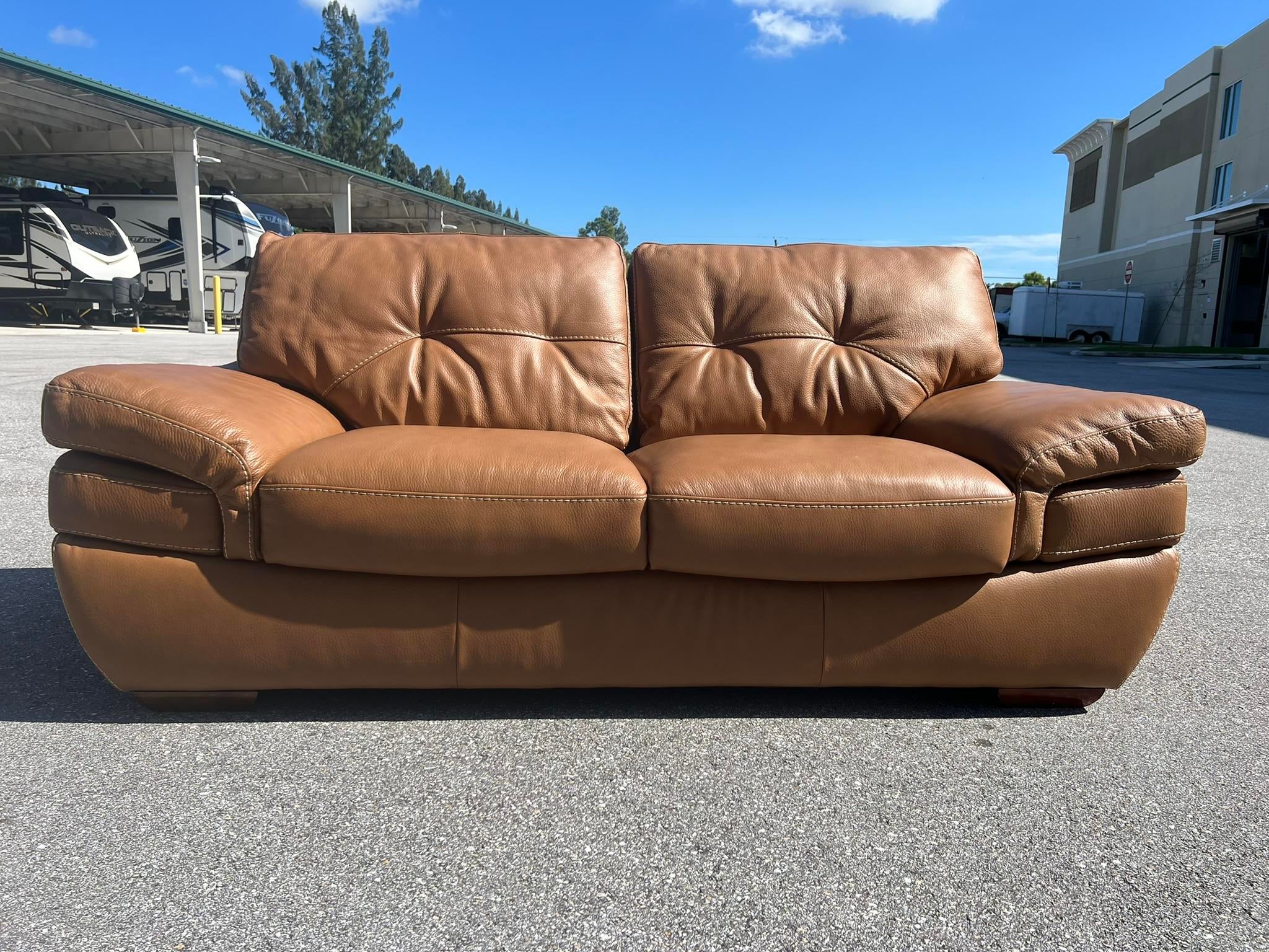 Natuzzi Leather Sofa | Cabinets Matttroy