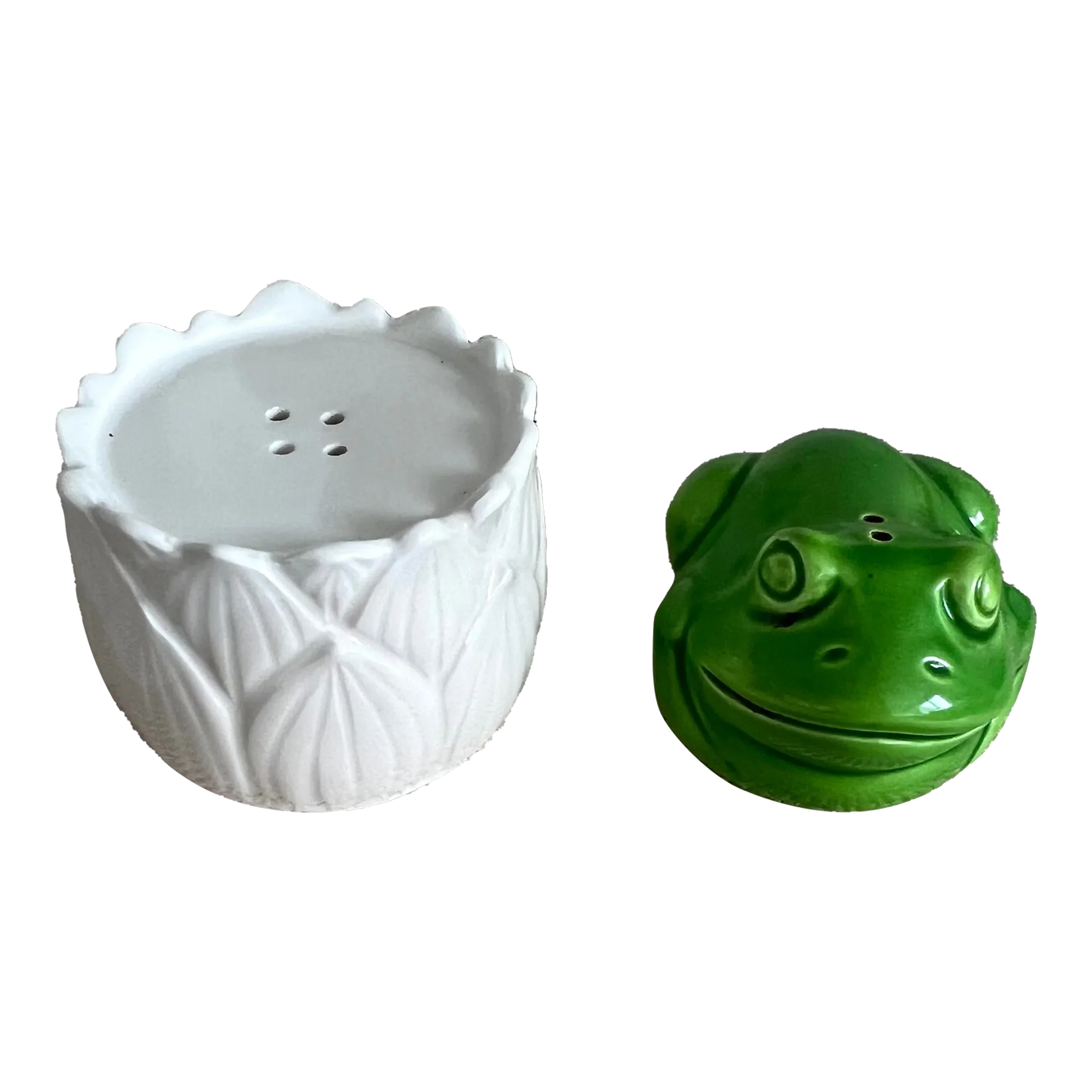 1980s Ceramic Frog and Lily Pad Salt & Pepper Shakers | Chairish