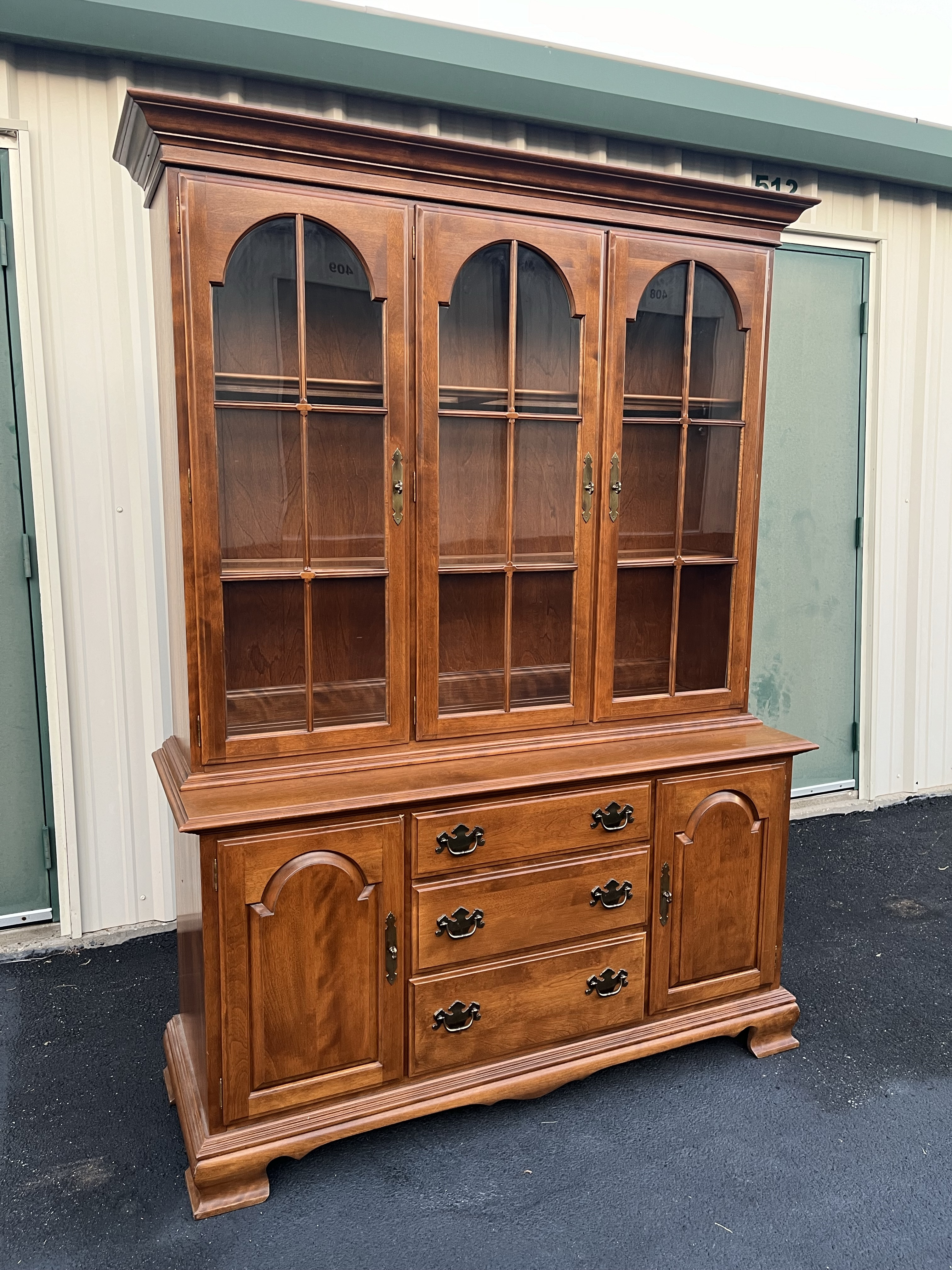 1980s Ethan Allen Maple Two Piece Illuminated China Cabinet in Nutmeg
