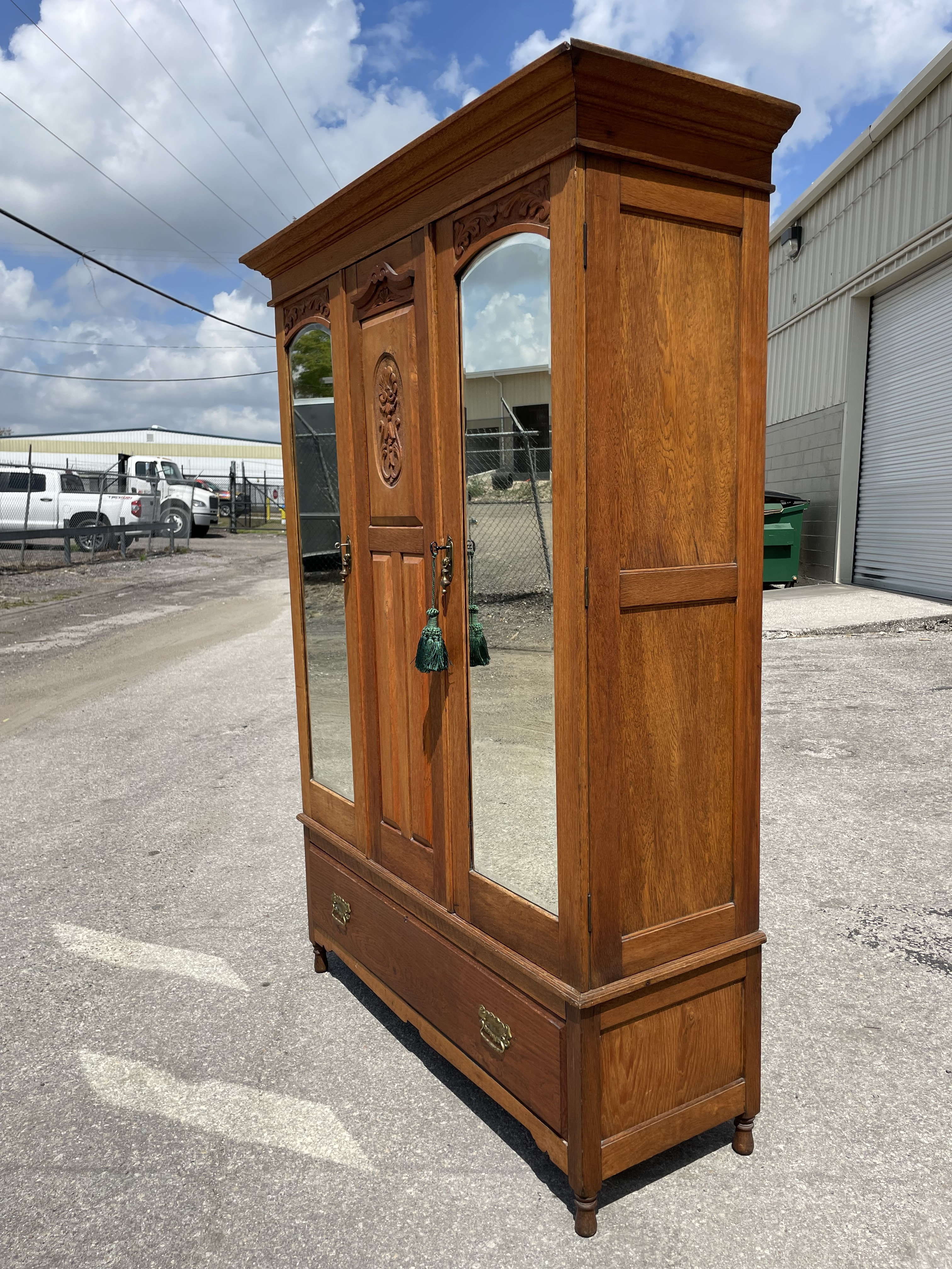 Early 20th Century Antique Edwardian Oak Double Wardrobe
