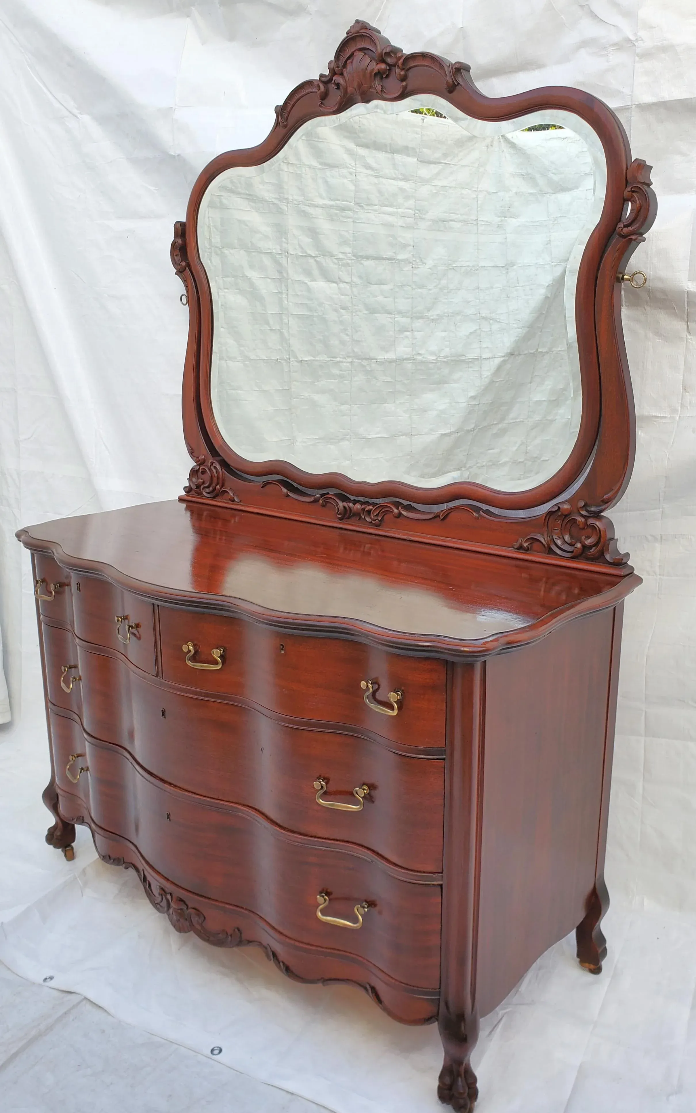 Antique mahogany dresser with mirror store