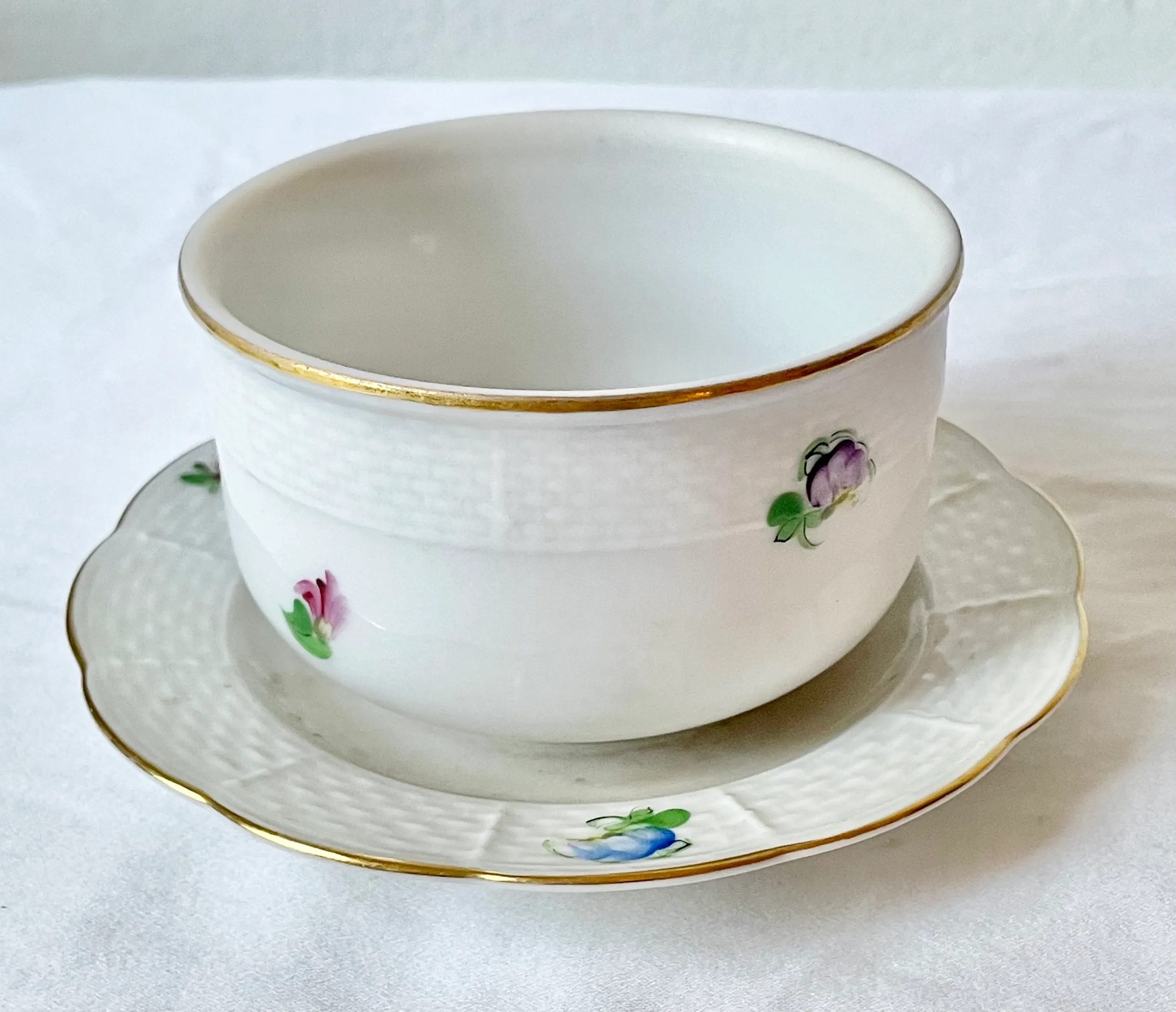 Vintage Herend Porcelain Vintage Herend Bunny Rabbit Green Fish Net