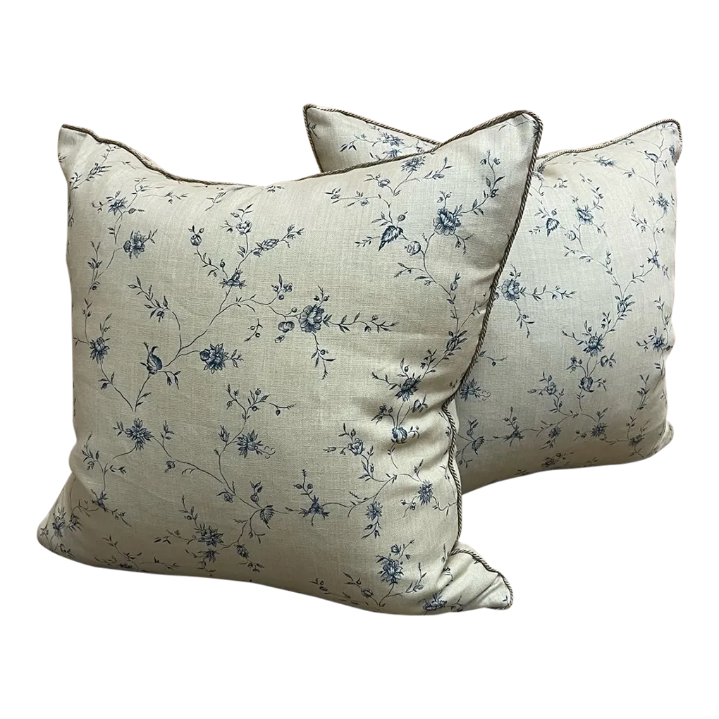 Pair of Vintage Chelsea Editions Fabric Throw Pillows | Chairish