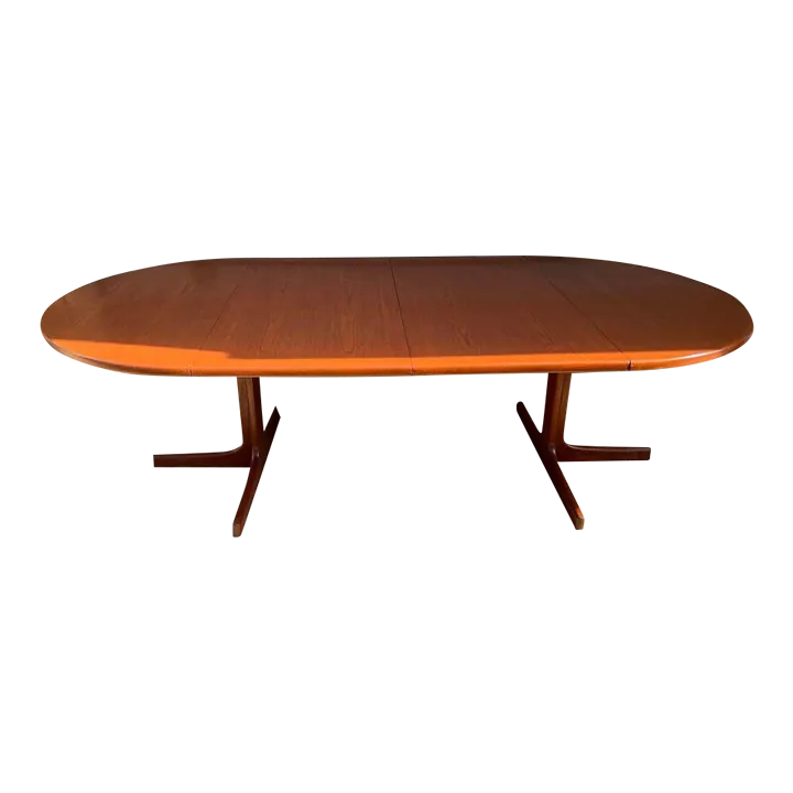 Mid Century Teak Extension Round Dining Table With 2 Leaves. | Chairish