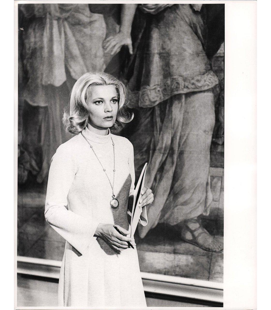 Minnie and Moskowitz 1971 U.S. Production Photo | Chairish