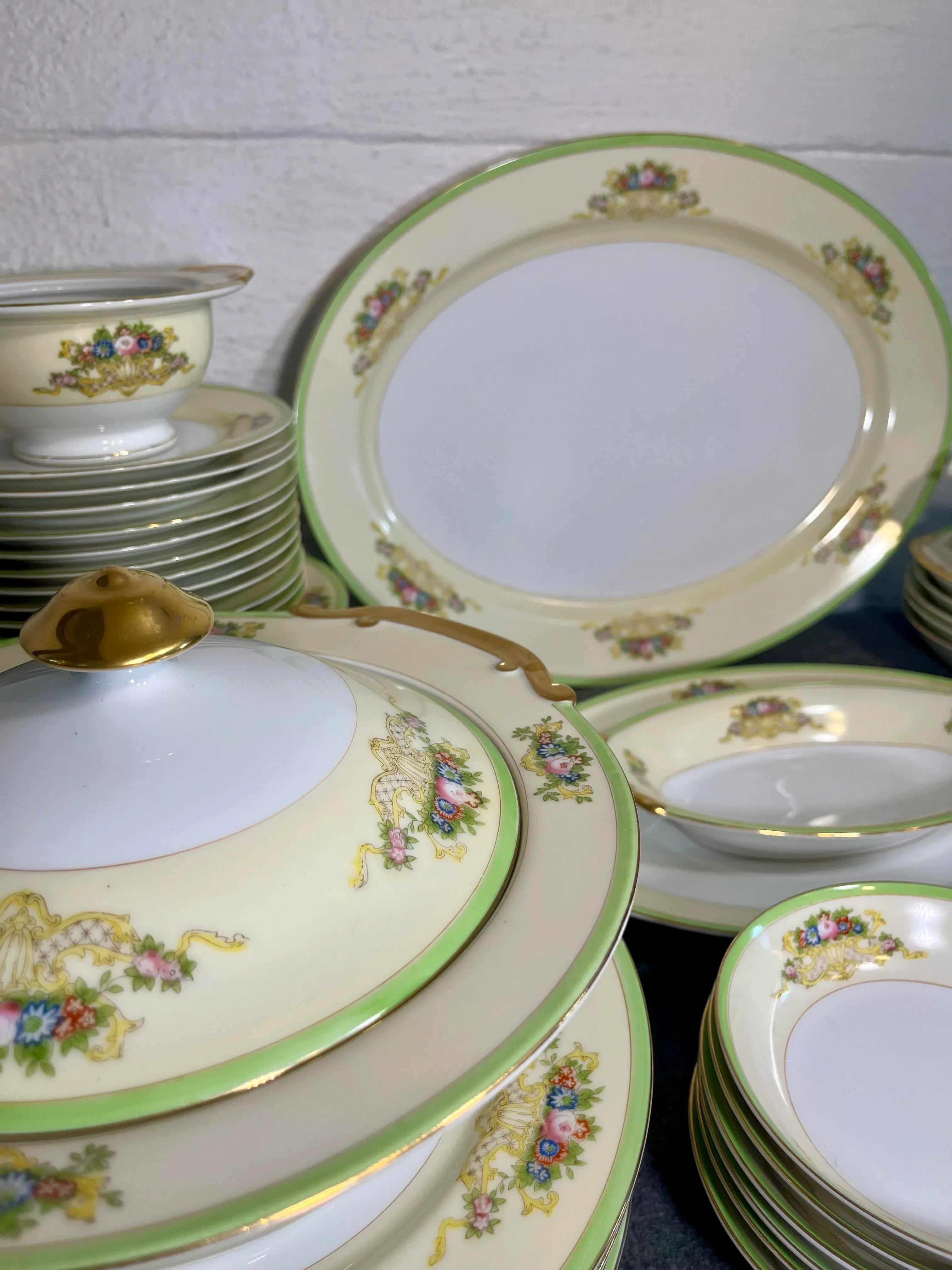 Meito China Patterns Green Absolutely Stunning Set Of 8 Hand Painted