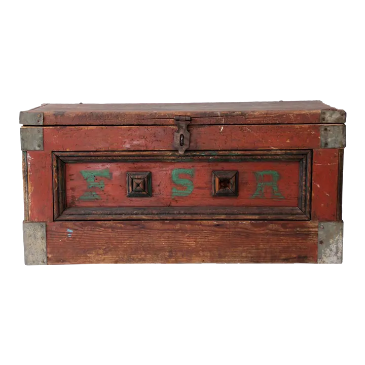 Antique Carpenter's Chest | Chairish