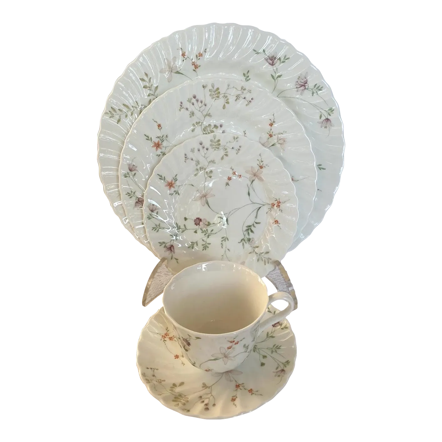Wedgwood Bone China England Campion 5 Piece Place Setting - Pastel ...
