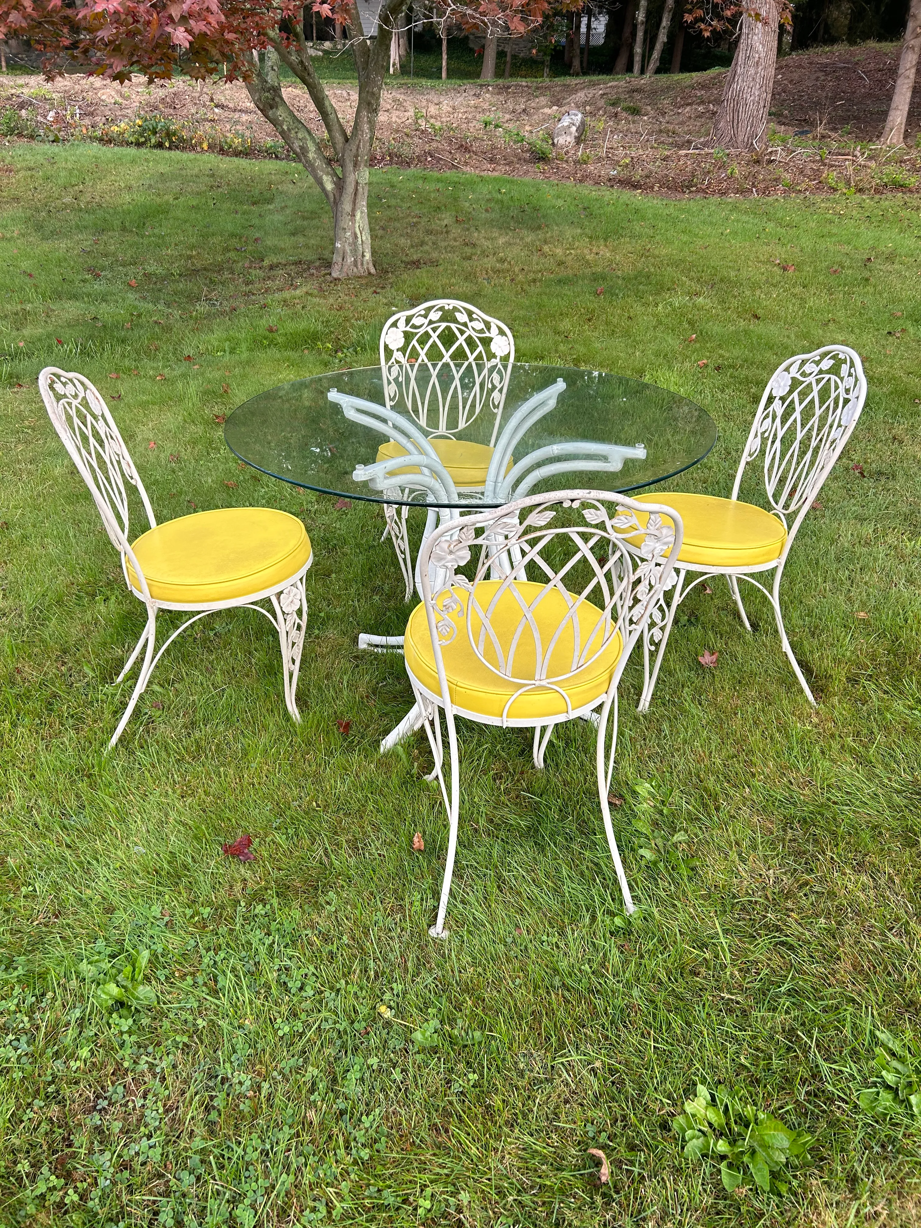 Vintage Woodard Wrought Iron Outdoor Glass Top Table and 4 Chairs Dining Set