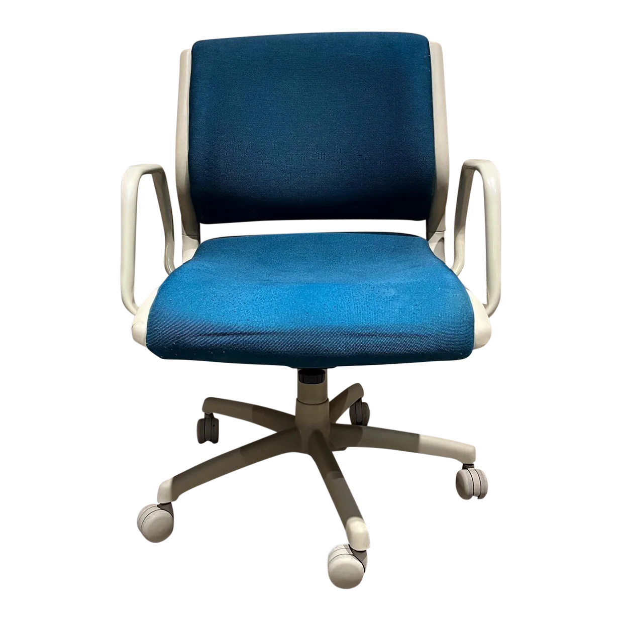 1990s Blue Steelcase Rolling Office Executive Desk Chair | Chairish