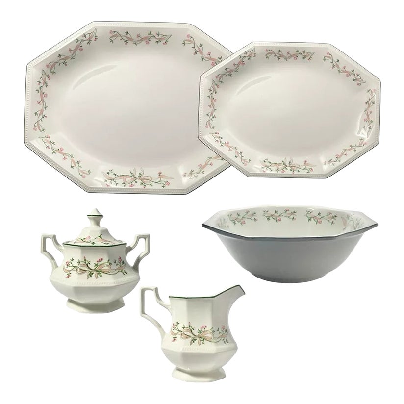 1990s Johnson Brothers “Eternal Beau” 5-Piece Ceramic Dinnerware ...