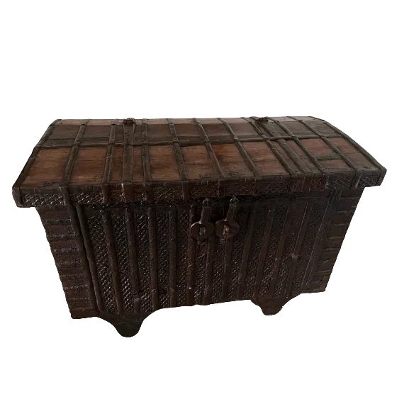 Original and Antique 1900s Indian Trunk / Chest | Chairish