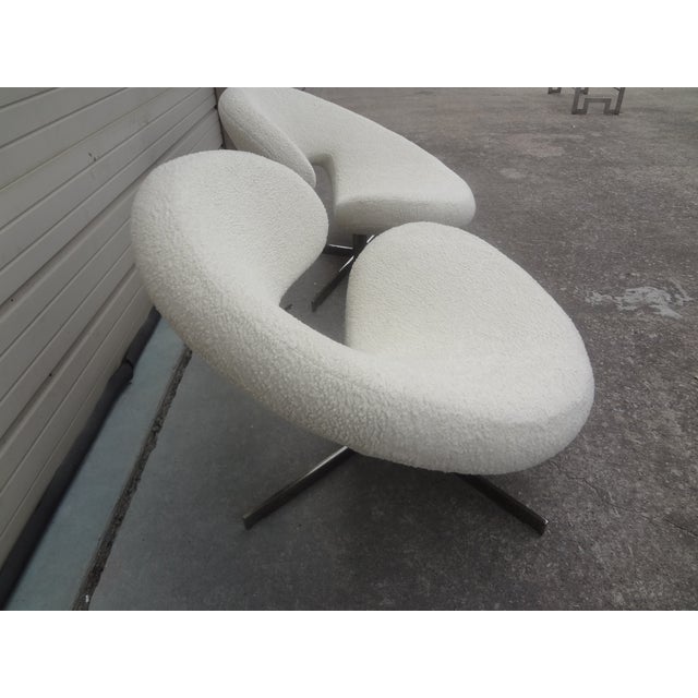 Pair of French Modernist Sculptural Swivel Chairs by Roche Bobois ...