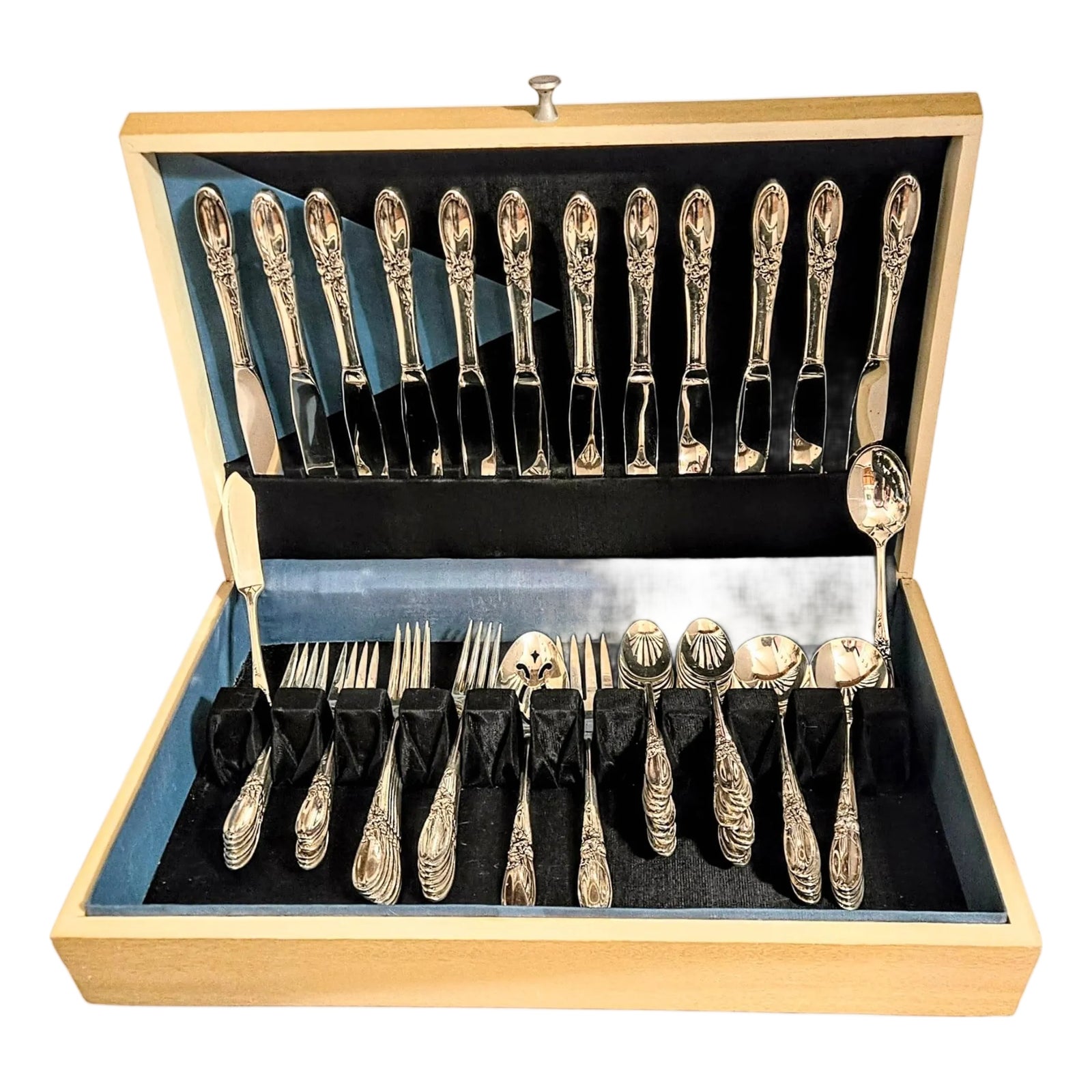 Twelve Complete Five Piece Placesettings Plus Extras Nouveau Orchid ...