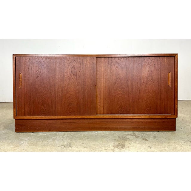 Hundevad danish furniture store