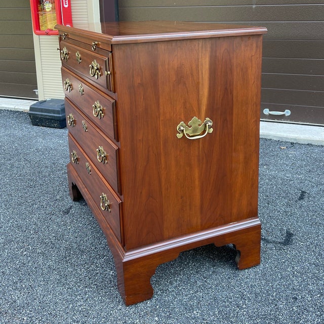 Vintage Henkel Harris Virginia Galleries 4 Drawer Bachelor's Chest or ...