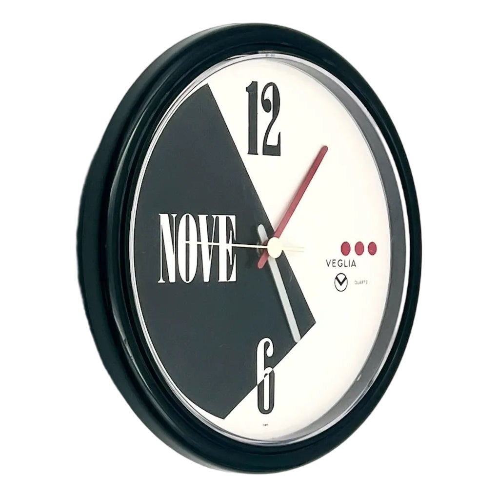 geometric black clock