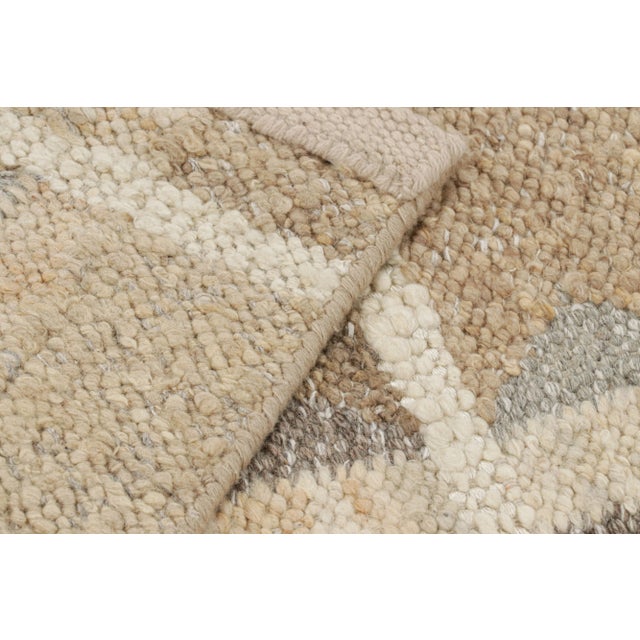 Rug & Kilim’s Scandinavian Style Rug in Beige-Brown Geometric Patterns ...