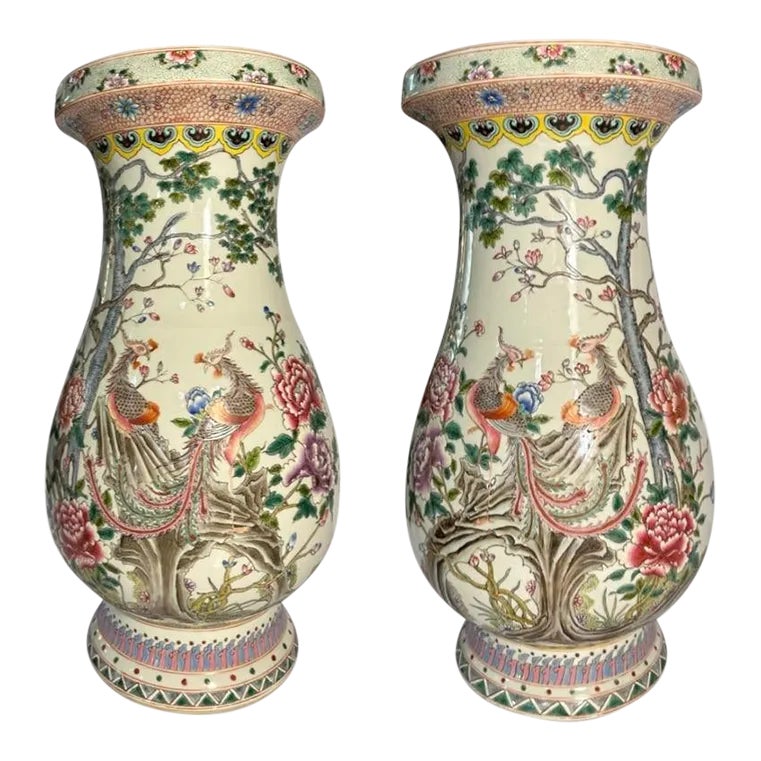 Pair of Large Chinese Famille Rose Republic Period (1912-1949) Matched ...