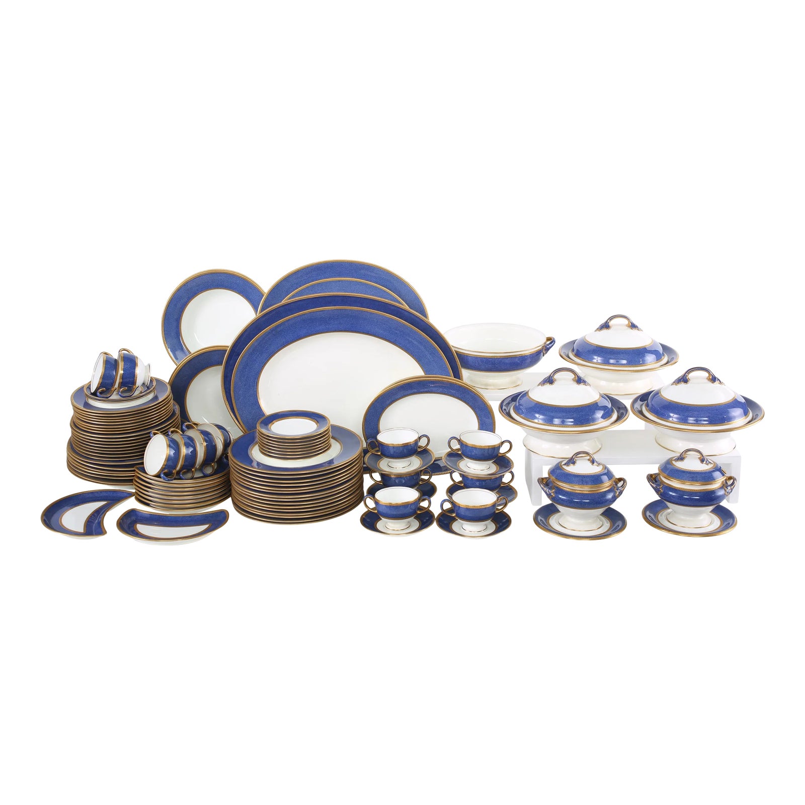 Early 20th Century Wedgwood Porcelain English Dinner Service for Twelve ...