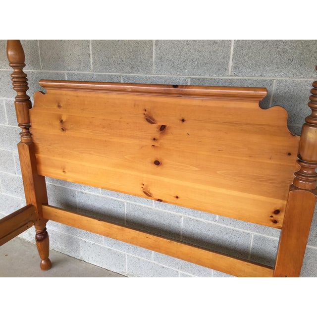 Vintage Bassett Pine Queen Size Pineapple Poster Bed | Chairish