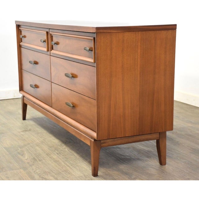 Walnut Mid Century Modern Dresser | Chairish
