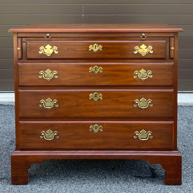 Vintage Henkel Harris Virginia Galleries 4 Drawer Bachelor's Chest or ...