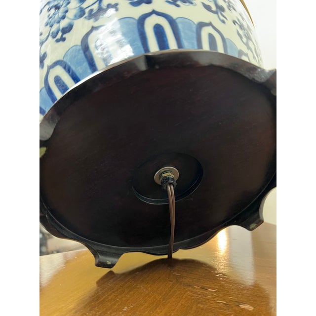 Leonard R. Foss Vintage Porcelain Chinoiserie Table Lamp | Chairish