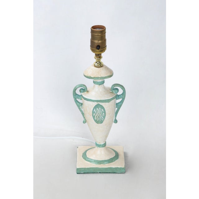Vintage White Urn Lamp With Duke & Duchess of Windsor Green & White ...