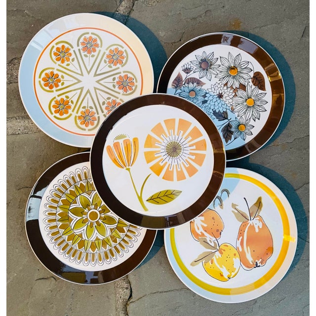 Mismatched Set of 5 Mikasa Duplex Dinner Plates | Chairish