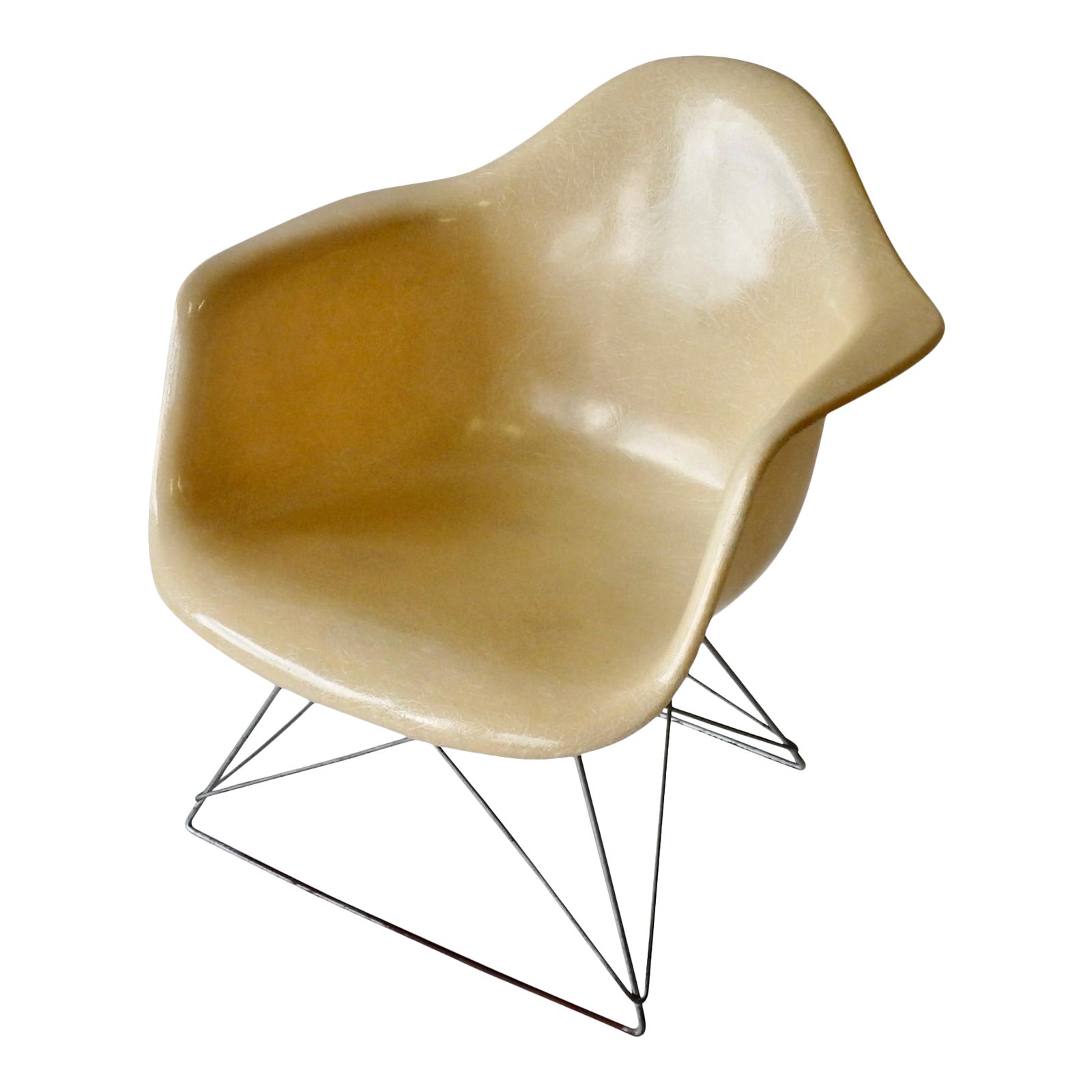 Eames LAR Cats Cradle Base Fiberglass Armshell Lounge Chair | Chairish