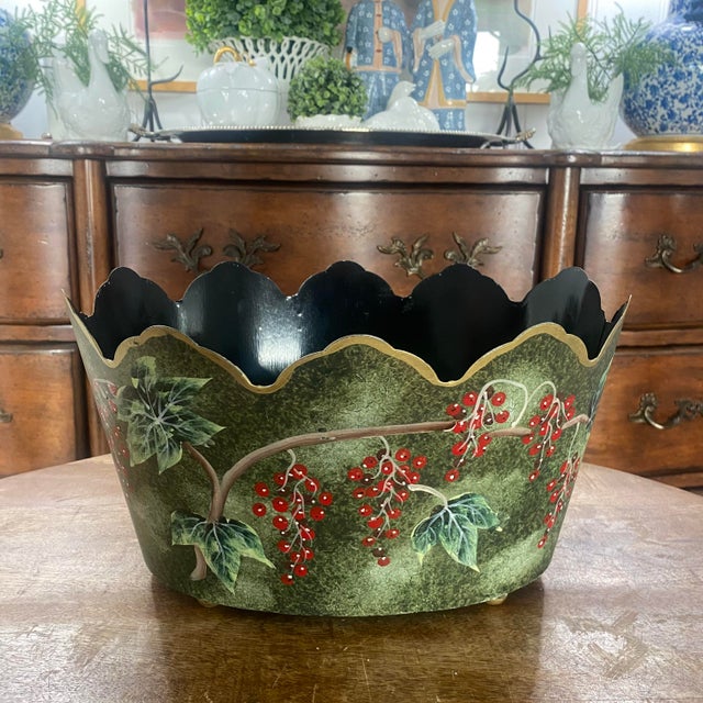 Vintage Late 20th Century Scalloped Metal Toleware Green Ivy and Holly ...