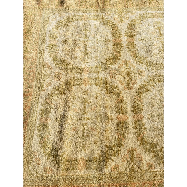 Stark Wreath Rug | Chairish