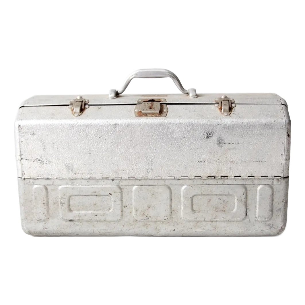 Vintage Walton Products Inc Grip-Loc Tackle Box | Chairish