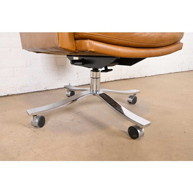 Stow Davis Mid-Century Modern Leather Executive Swivel Desk Chair ...