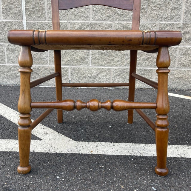 Thomasville Bay Colony Traditional Cherry Ladder Back Rush Dining ...