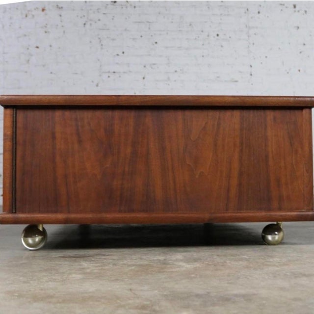 1960s Low Slung Mid Century Coffee Table | Chairish