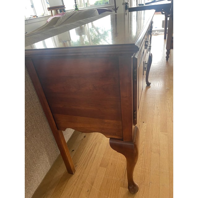 1950s Vintage Statton Queen Ann Style Sideboard Buffet | Chairish