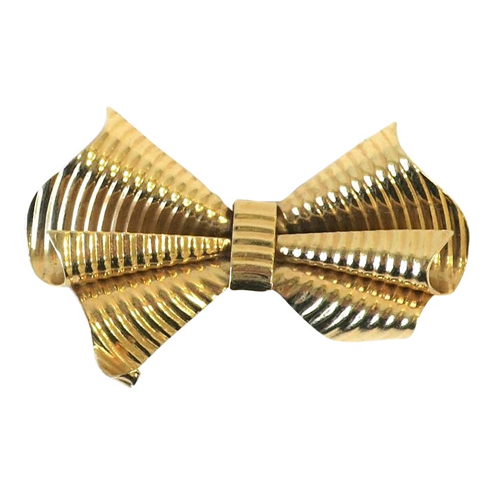 Tiffany & Co. Gold Bow Pin Brooch in 14-Karat | Chairish