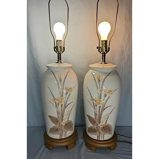 Vintage Floral Hand Decorated Ming Style Asian Oriental Vase Urn Table ...