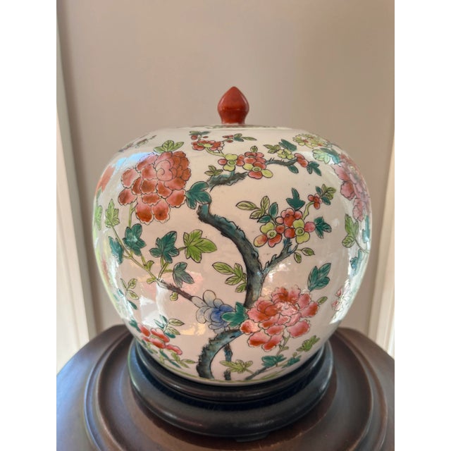 1970s Handpainted Porcelain Famille Rose Lidded Chinese Ginger Jar With ...