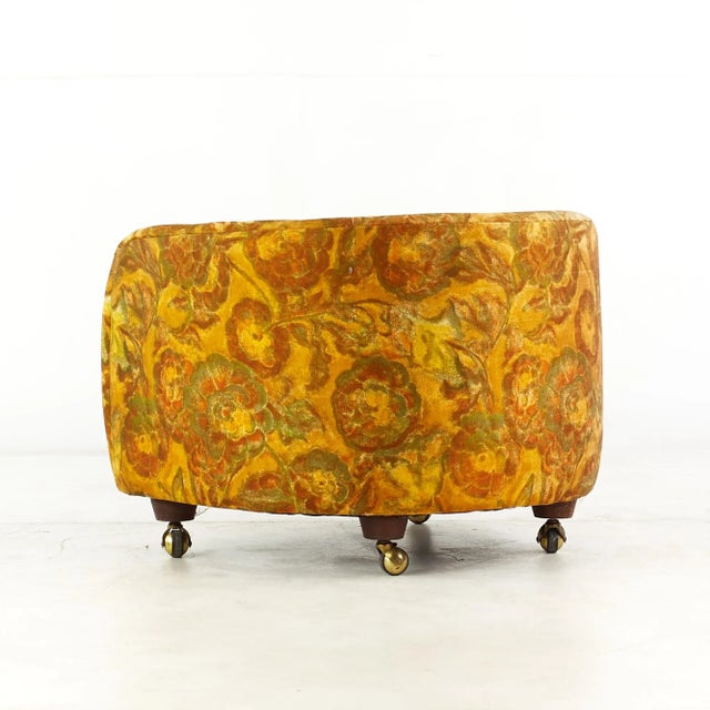 Selig Mid Century Imperial Barrel Lounge Chairs With Casters - Pair ...