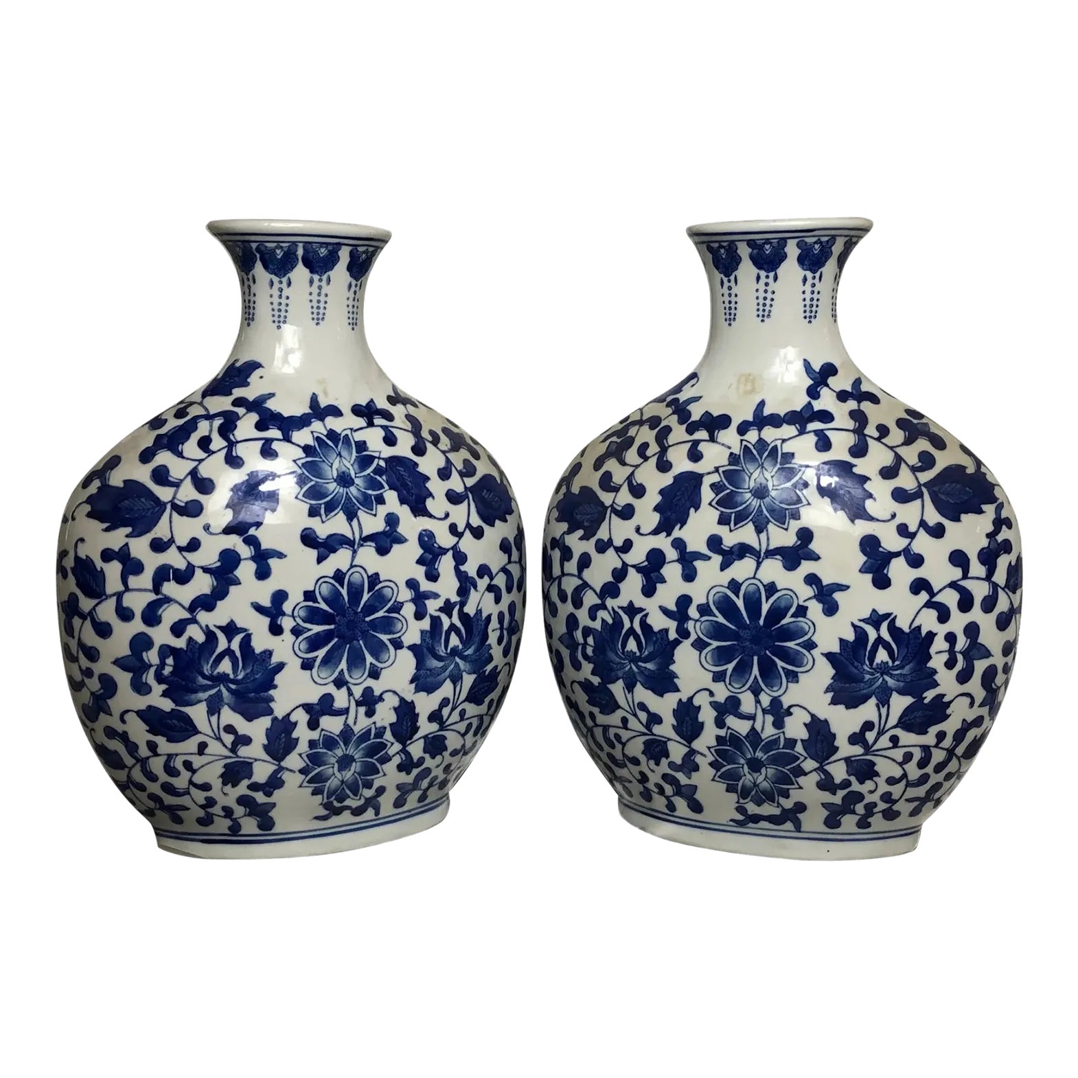 Pair of 1970s Traditional Chinese Porcelain Blue & White Porcelain ...