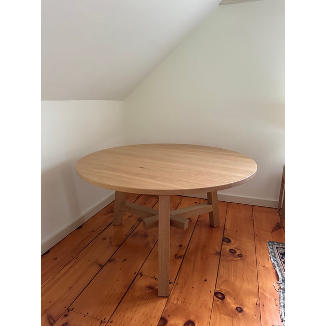 Vermont Farm Table Dairy Round Dining Table | Chairish