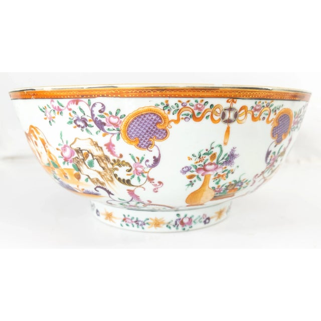 19th Century Chinese Mandarin Palette Export Porcelain Bowl With Horses ...