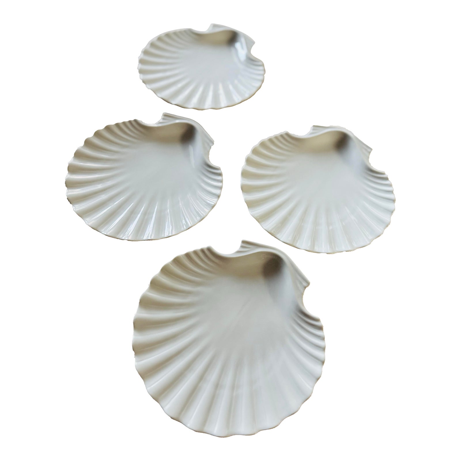 Vintage Scalloped Seashell Plates - Set of 4 | Chairish
