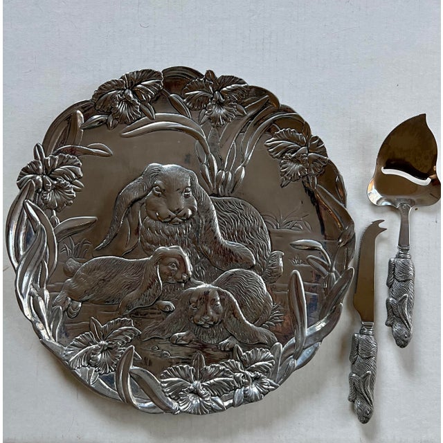 Vintage Arthur Court Cast Aluminum Repousse Round Rabbits Bunnies ...