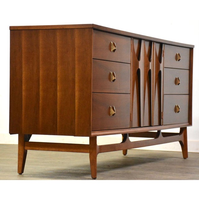 Broyhill Brasilia Walnut Mid Century Modern Dresser | Chairish